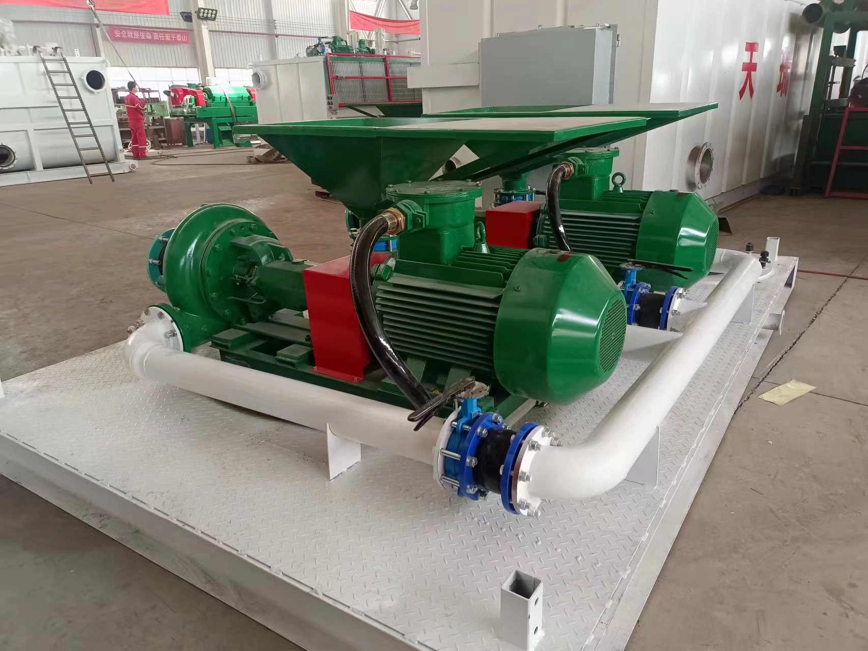 News - Mud Venturi hoppers ready for delivery